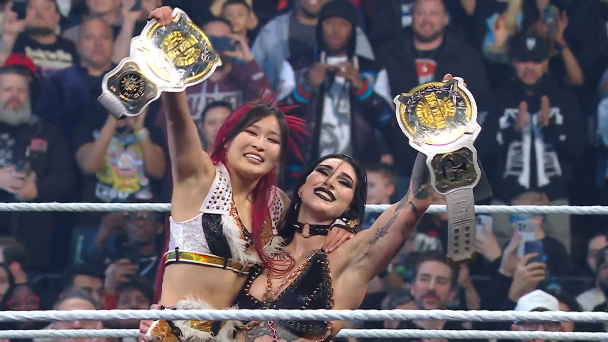 WWE RAW Notes: Rhea Ripley & IYO SKY Wins WWE Women’s Tag Titles, Becky ...